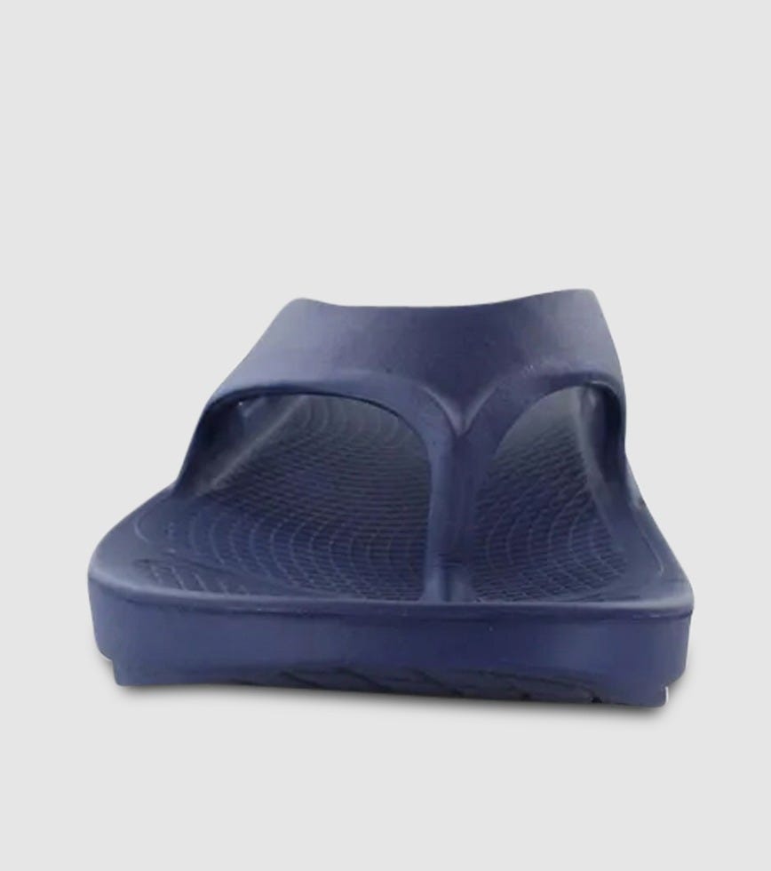 OOFOS OORGINAL MENS JANDAL NAVY | The Athlete's Foot