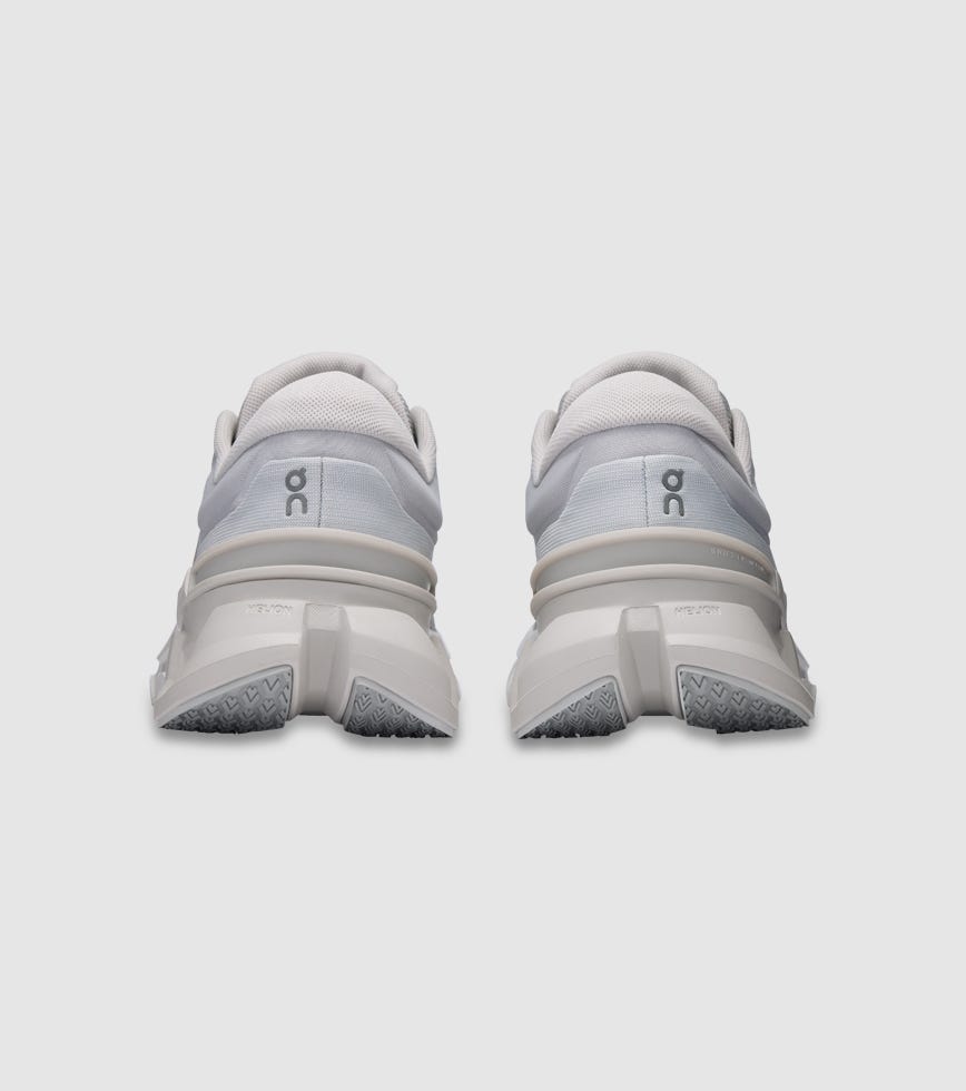 ON CLOUDFLYER 5 MENS GLACIER WOLF | The Athlete's Foot